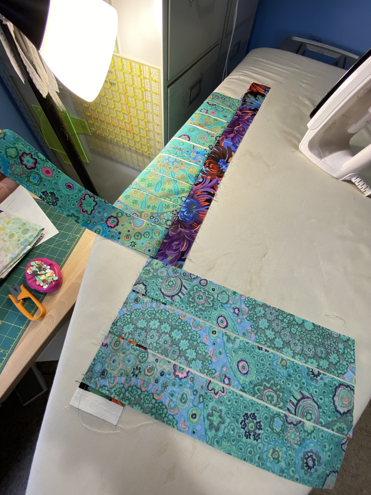Weekend Goal Met — Jewel Frames Quilt Top Completed – agilejack